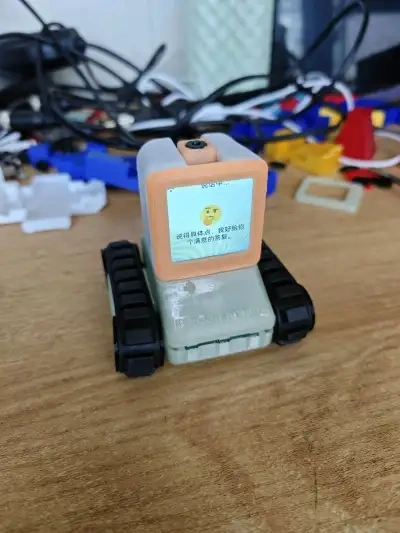 ESP-Sparkbot ESP32-S3 大模型 AI 桌面机器人 二次创作 - 来自 悠然见南山 MakerWorld：免费下载 3D 模型