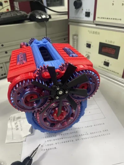 Flaming Fox V8 来自 WH MakerWorld：免费下载 3D 模型