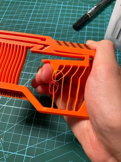 六发射击器（半自动） 来自 uhltimate MakerWorld：免费下载 3D 模型