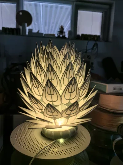 棱镜花瓣——Bambu Lab LED套件版 来自 Modular Mapping MakerWorld：免费下载 3D 模型