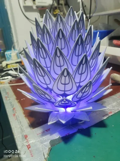 棱镜花瓣——Bambu Lab LED套件版 来自 Modular Mapping MakerWorld：免费下载 3D 模型