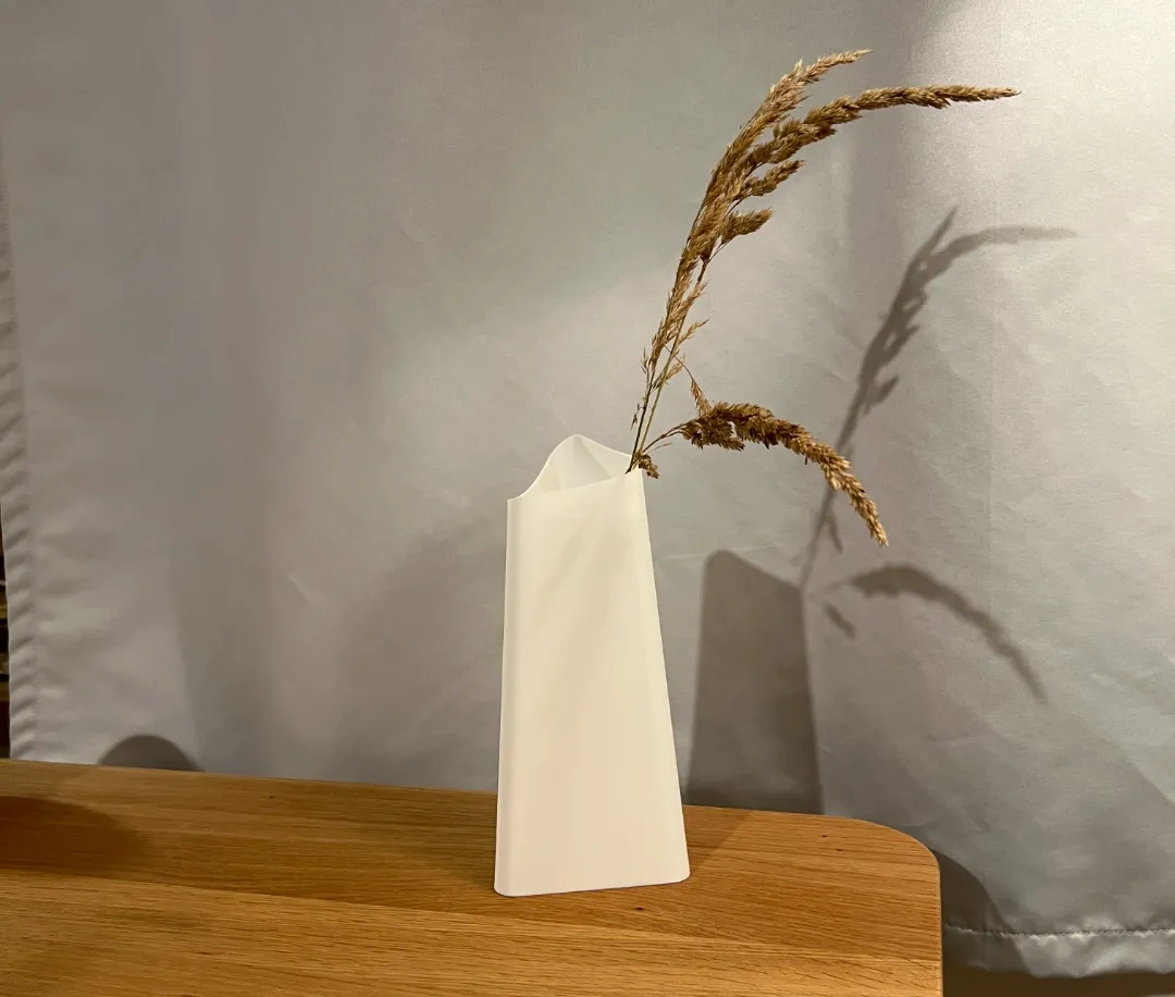 三角形现代花瓶 来自 fifindr - MakerWorld