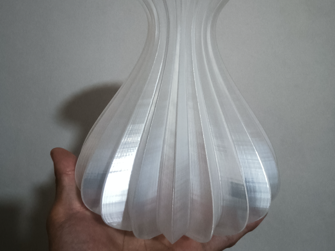 漂亮大花瓶 - 免费 3D 打印模型 - MakerWorld