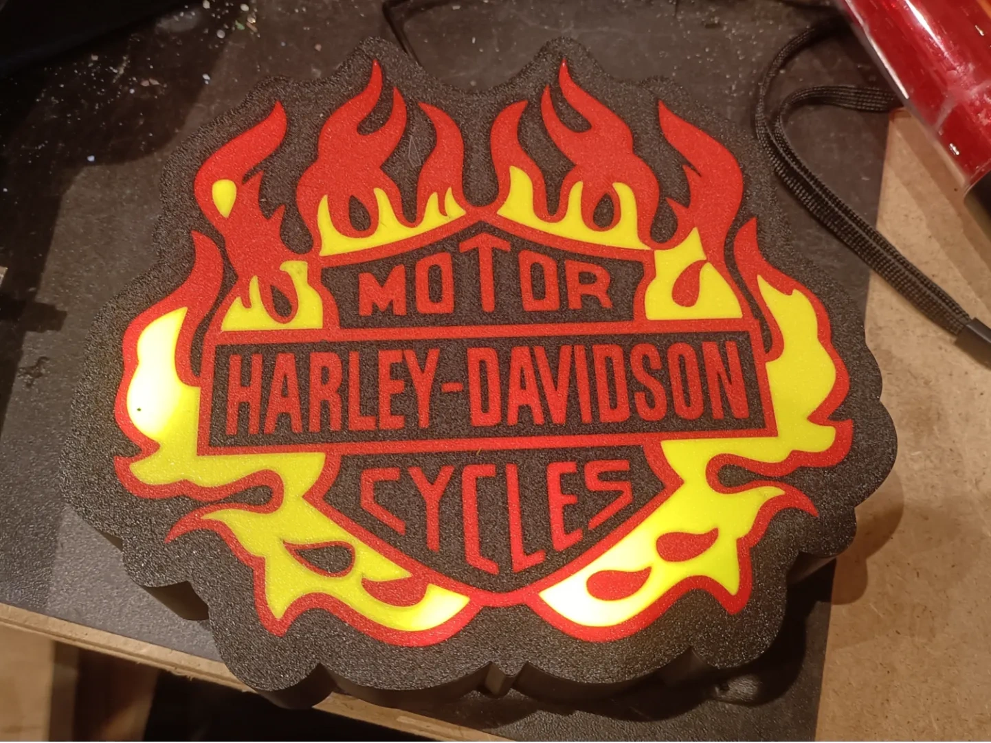 高清火焰灯箱 来自 MJ3D Printservice - MakerWorld