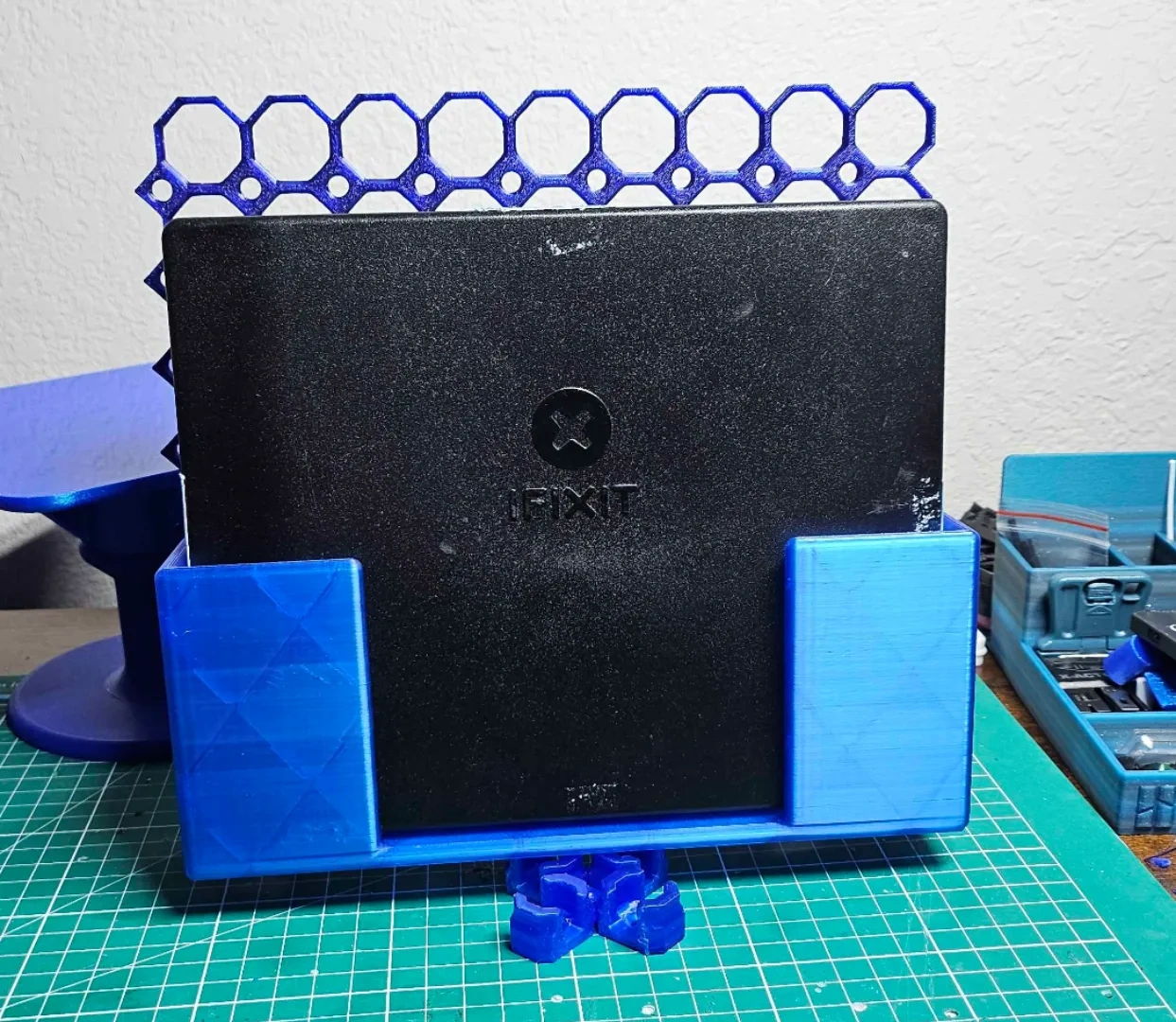 iFixit Manta Kit 多功能板支架 来自 Invader_Akira - MakerWorld