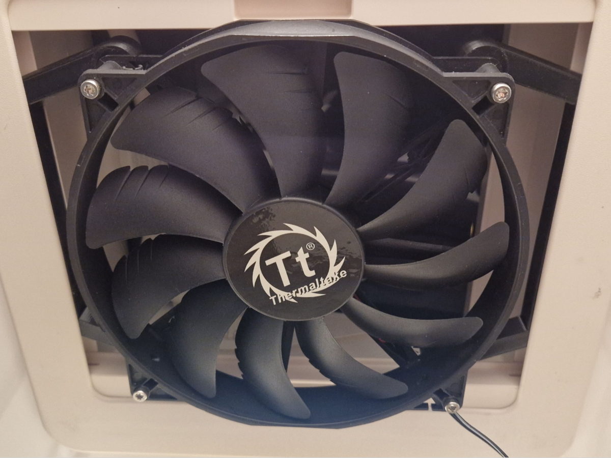 Dometic Micro Heki 简易风扇挂载 来自 polaramike MakerWorld：免费下载 3D 模型