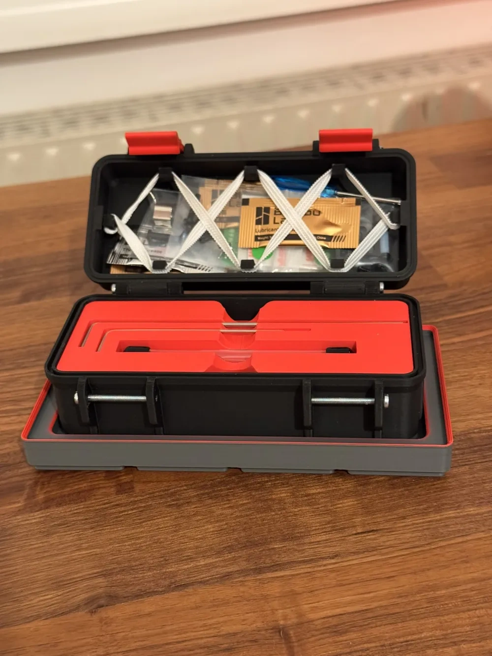 用于工具套件整理器（结实盒）的Gridfinity底座 - 免费 3D 打印模型 - MakerWorld