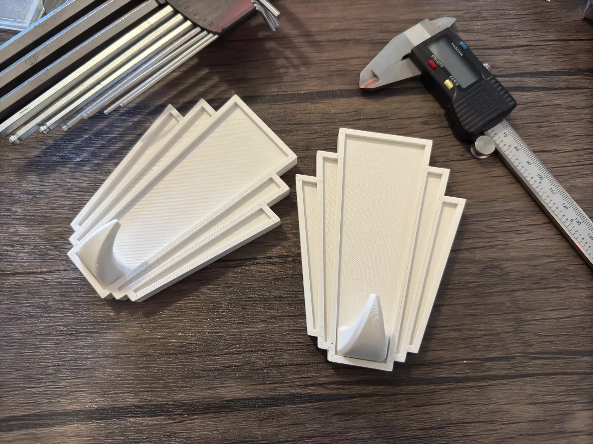 艺术装饰毛巾挂钩 来自 Robert Ignat - MakerWorld