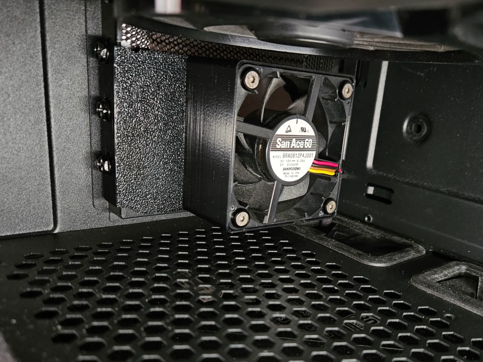 PCIE挡板6CM风扇支架 PCIE Slot Cover 60mm fan bracket 来自 vakahala MakerWorld ...