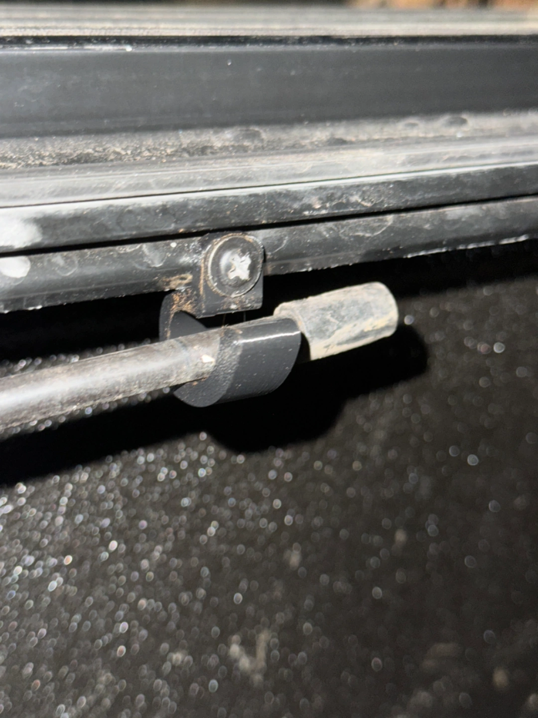 BakFlip F1 Prop Rod Clip - Truck Tonneau Bed Cover 来自 barbasnoo ...