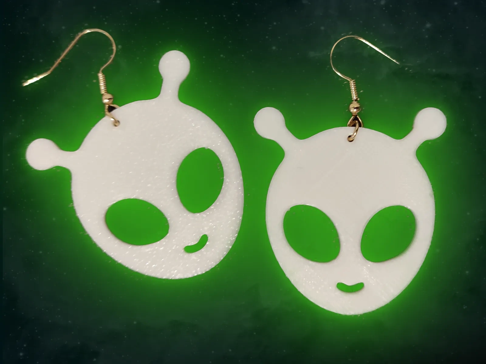 Alien Earrings 来自 Kei - MakerWorld