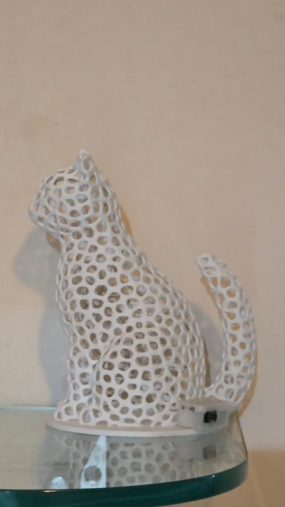 Voronoi 猫灯 来自 Themask MakerWorld：免费下载 3D 模型