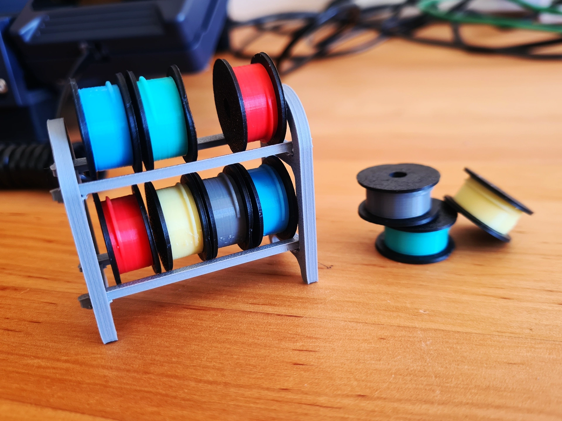 迷你线材架带线轴 来自 Molodos - MakerWorld