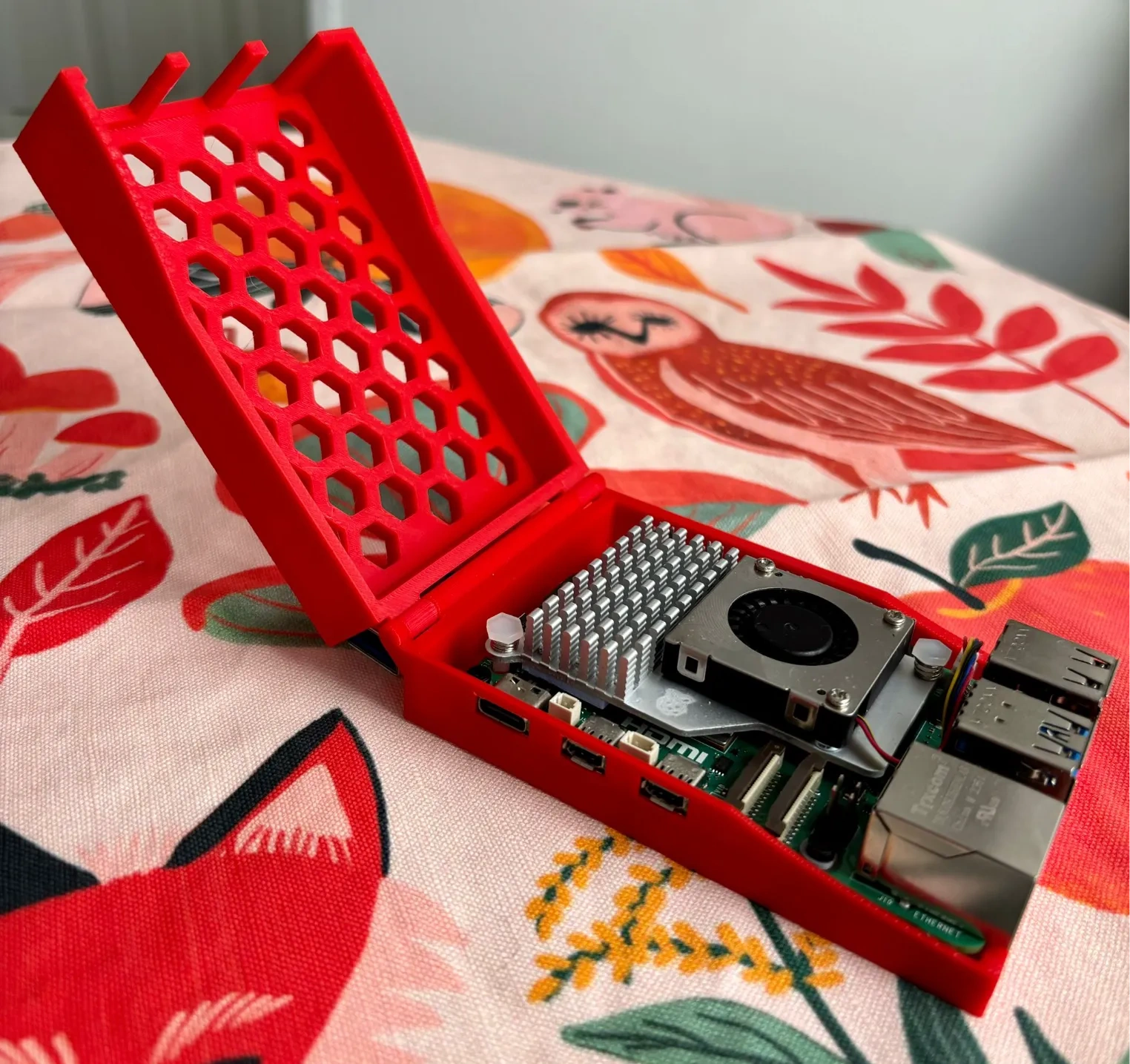 Raspberry Pi 5 Hinged Case 来自 nicofff - MakerWorld