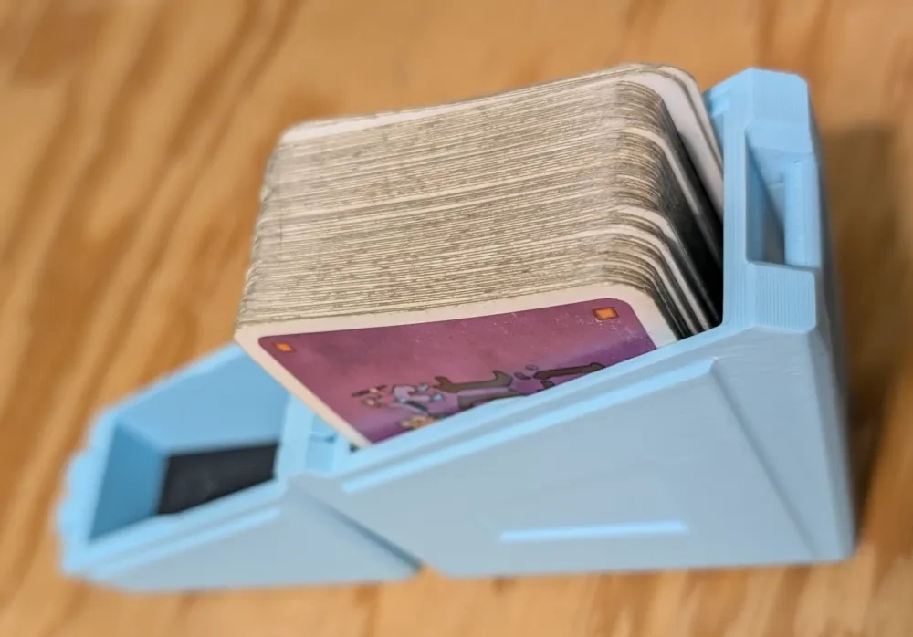 卡盒 - 一体打印，无需任何硬件辅助 来自 Jelly Panic Labs MakerWorld：免费下载 3D 模型