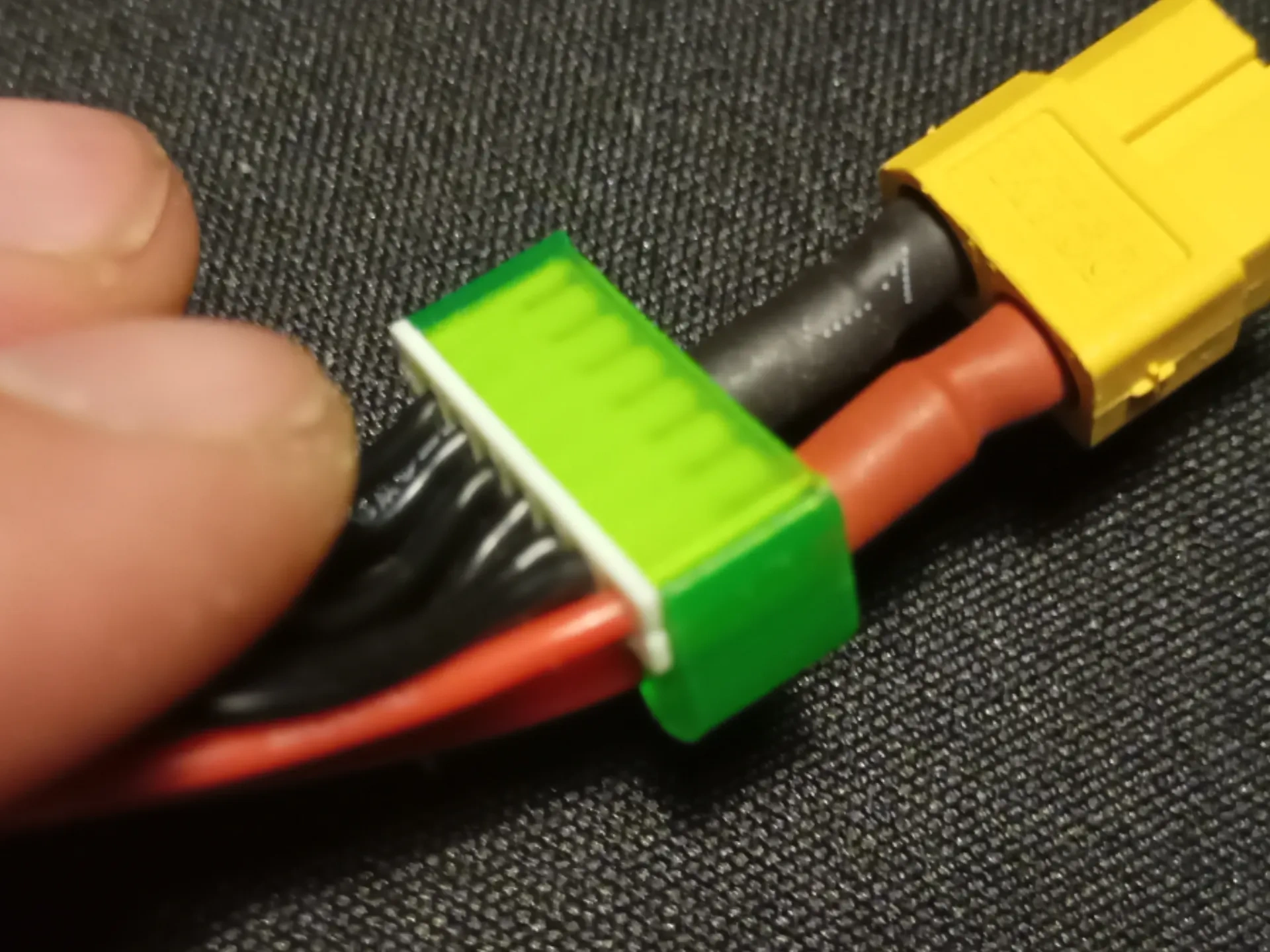 4S、6S和2S平衡插头卡夹 来自 BlueFPV MakerWorld：免费下载 3D 模型