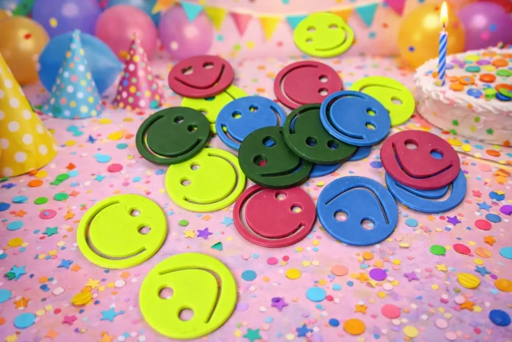 装饰笑脸 - 表情符号 - 2种变体 - 免费 3D 打印模型 - MakerWorld