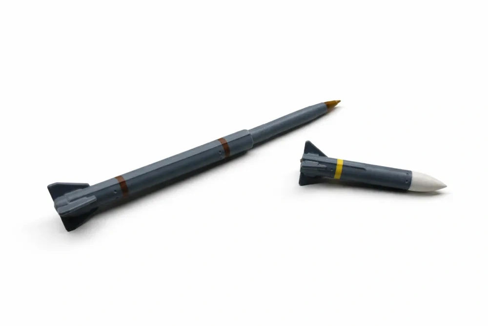 AIM-120 AMRAAM - 导弹模型和笔 - 免费 3D 打印模型 - MakerWorld