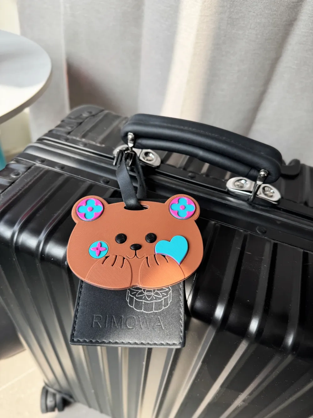 LV 小熊包挂，行李牌，吊饰 来自 Sharon Ji MakerWorld：免费下载 3D 模型