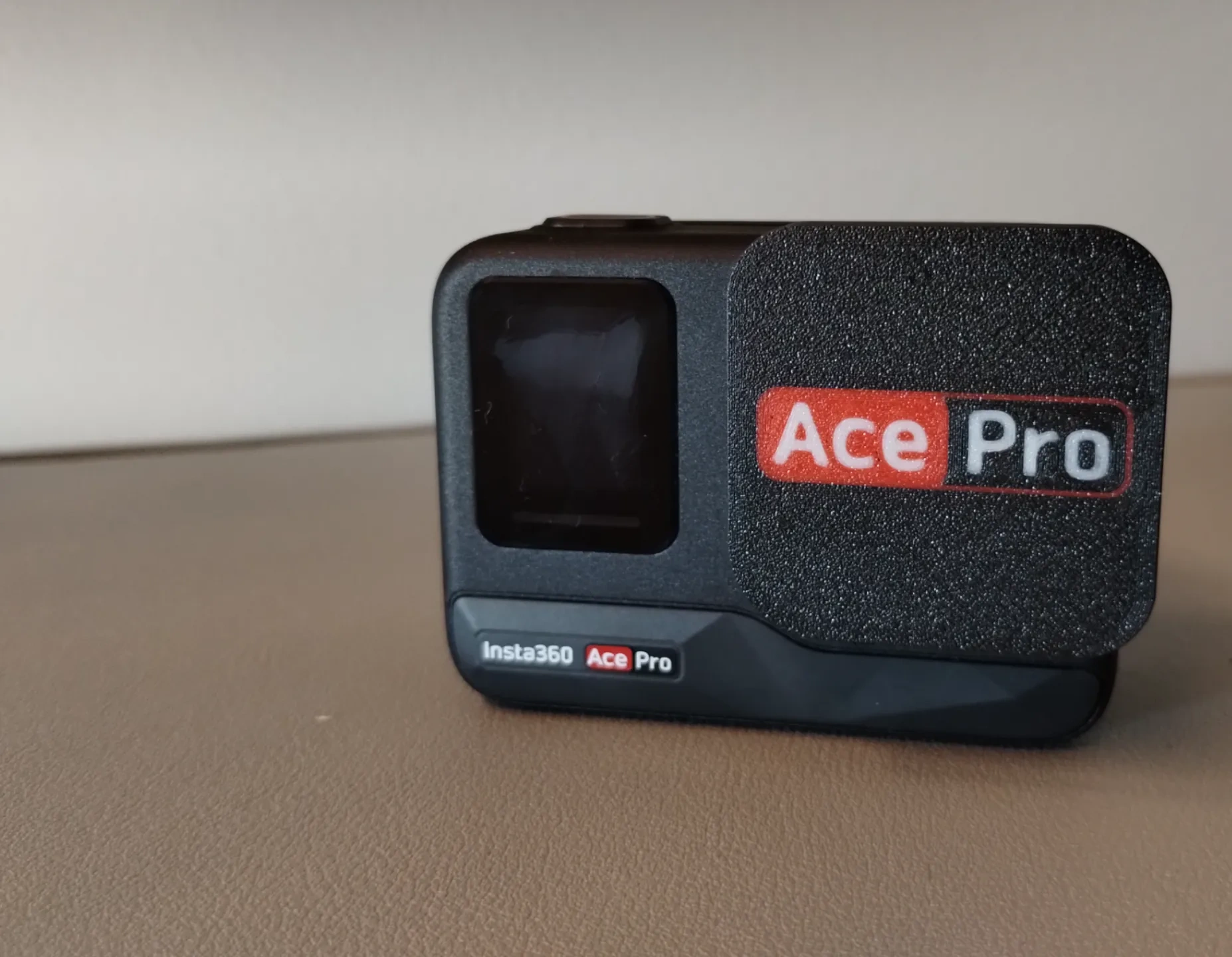 Insta360 Ace Pro lens cover with logo 来自 iLab 3D - MakerWorld