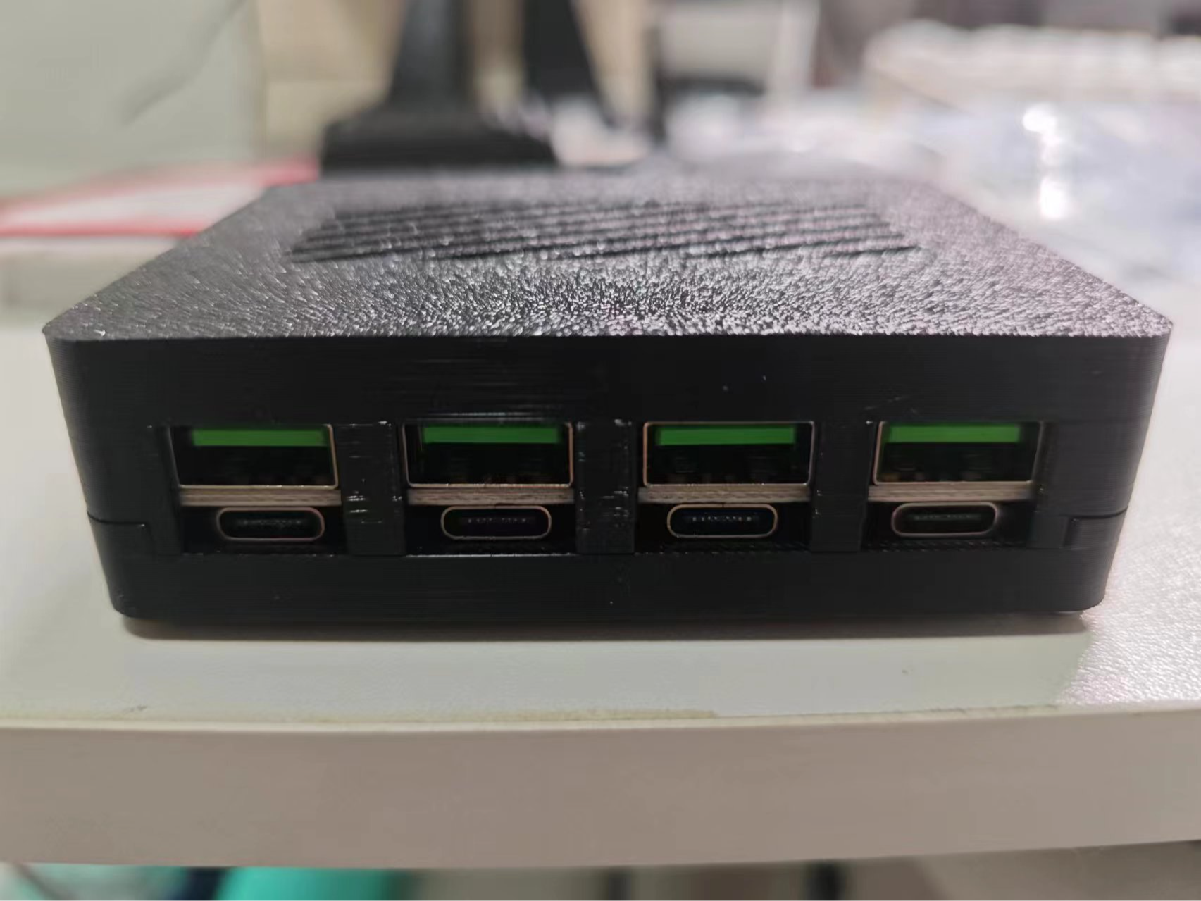 SW3518四路快充模块外壳 来自 Mrfri MakerWorld：免费下载 3D 模型