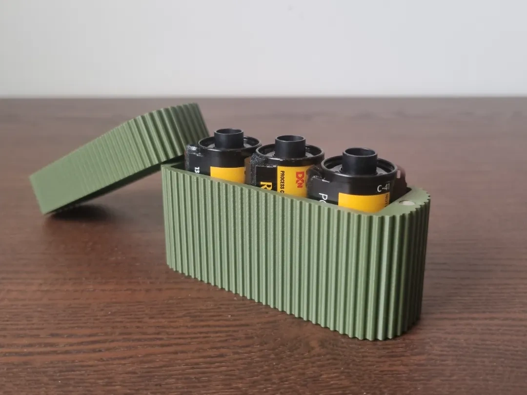 SnapCase波纹磁性胶片盒 来自 Savvas Panayiotou - MakerWorld