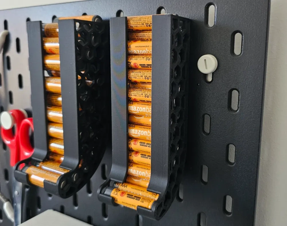 Ikea Skadis AA/AAA battery holder 来自 PeterMakesThings - MakerWorld