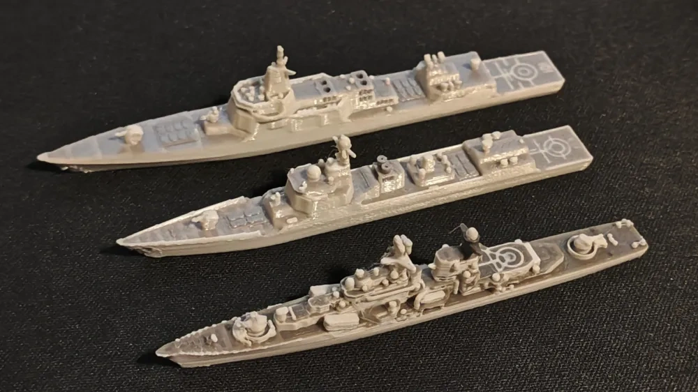 现代级 杭州舰 1：2000 来自 redghost13 MakerWorld：免费下载 3D 模型