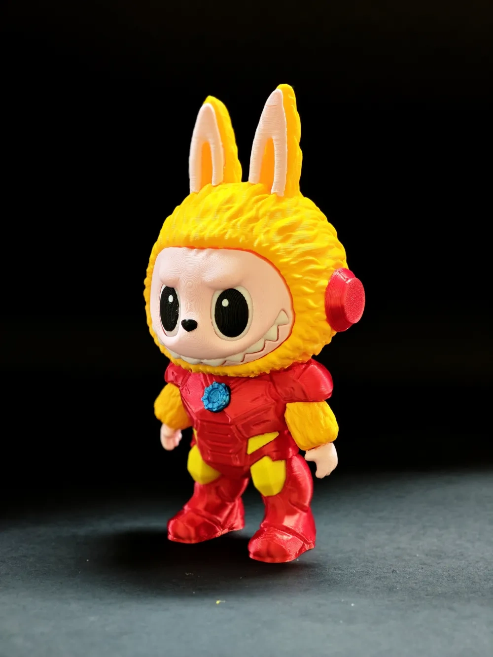 钢铁侠 labubu 来自 黑日 MakerWorld：免费下载 3D 模型