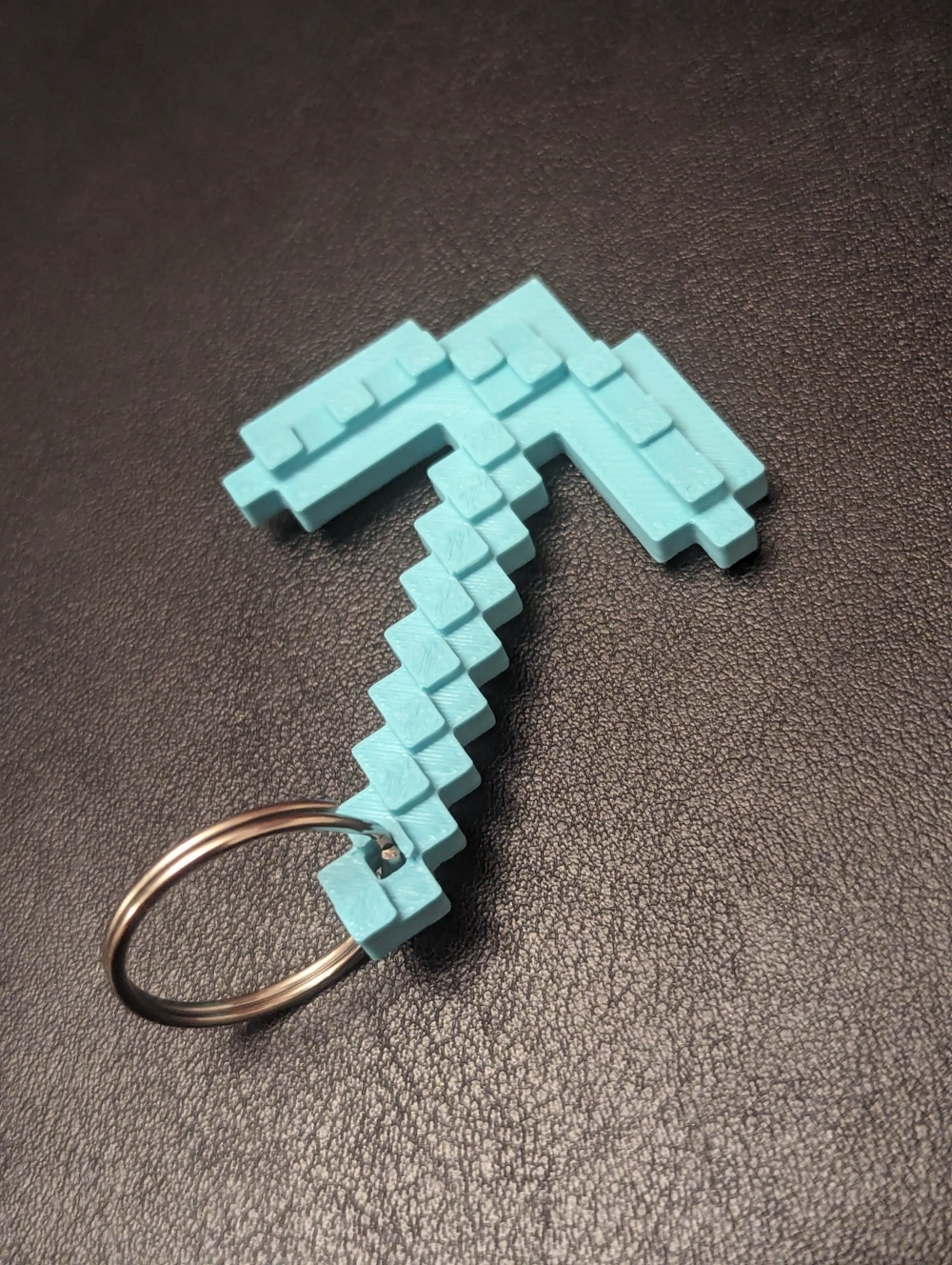Minecraft Pickaxe Lumpy Pixel Keychain Fun 14 Min 来自 M of WI - MakerWorld