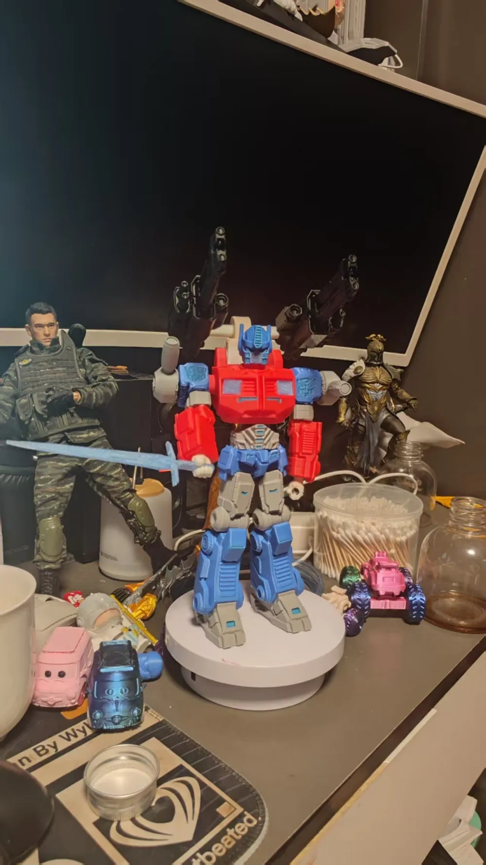 G1重装擎天柱手办 来自 pandabear MakerWorld：免费下载 3D 模型