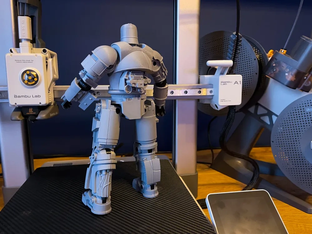 钢铁侠 MK I. 来自 EngineerForge MakerWorld：免费下载 3D 模型