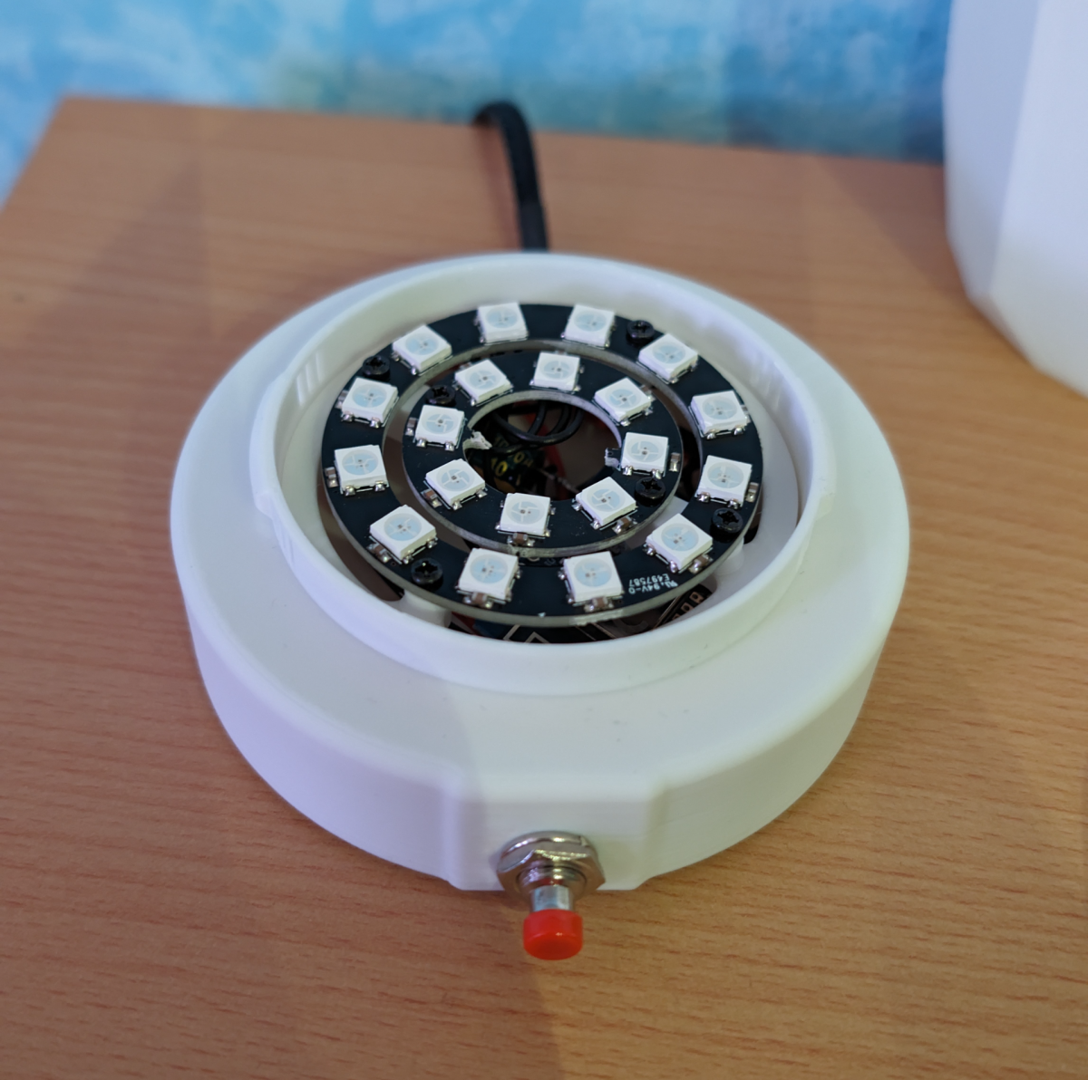 LED灯 001 带按钮支架和WLED-ESP - 免费 3D 打印模型 - MakerWorld