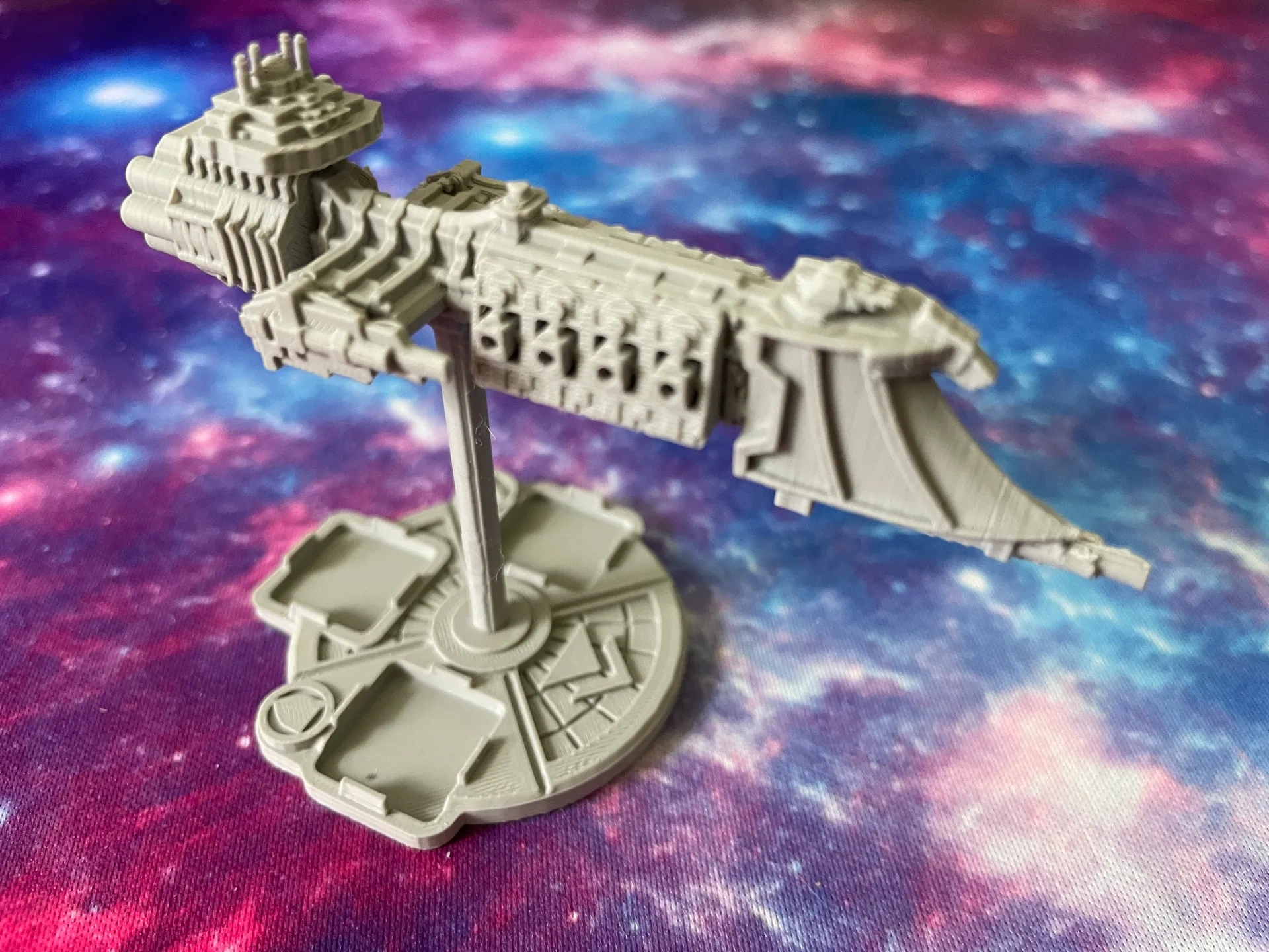 BFG Imperial Navy Dauntless Class Light Cruiser 二次创作 - 来自 ArcaneEternal ...