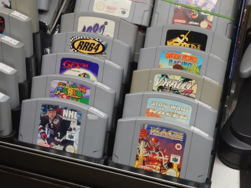 Nintendo 64 卡带展示架 来自 Jojo MakerWorld：免费下载 3D 模型