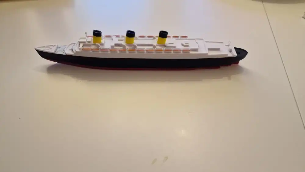 RMS Queen Mary - 免费 3D 打印模型 - MakerWorld