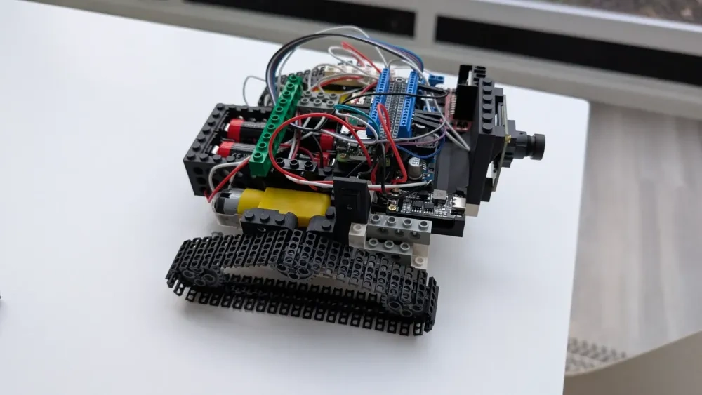 项目：科技 — 18650 双节电池外壳 来自 oruoff MakerWorld：免费下载 3D 模型