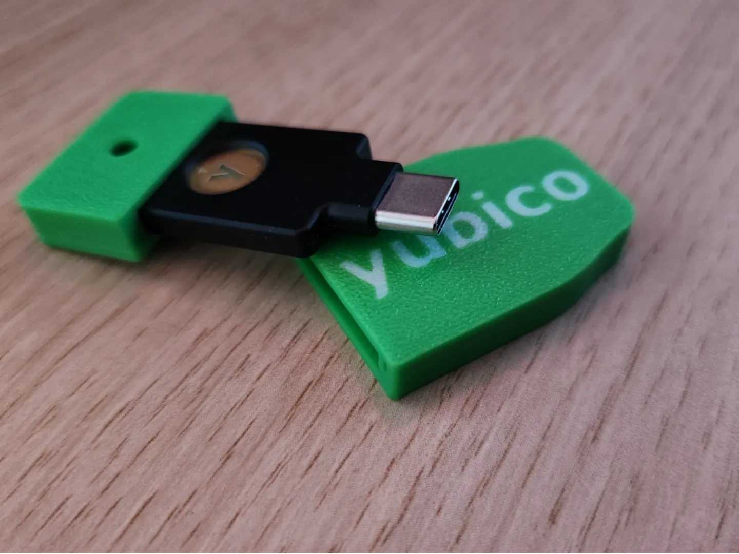 Yubico YubiKey 5C USB-C保护壳 来自 Keralots MakerWorld：免费下载 3D 模型
