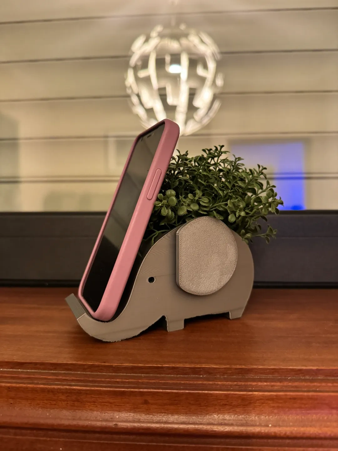 Cute Elephant Phone Stand Vase or Office organizer 来自 ArmenioMarques ...