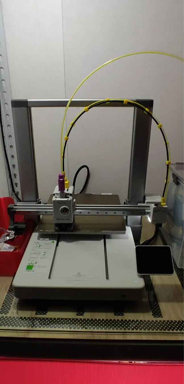 cable guide for bambu A1(擠出機USB線固定) 来自 a69430a - MakerWorld