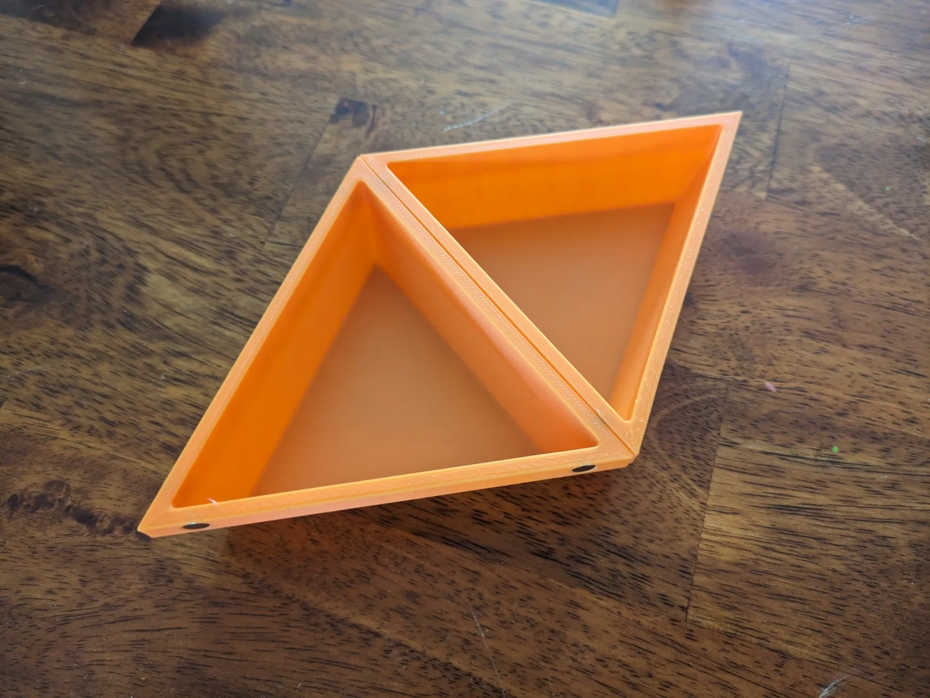 Triangle Game Piece Magnet Tray 来自 zekesnack - MakerWorld