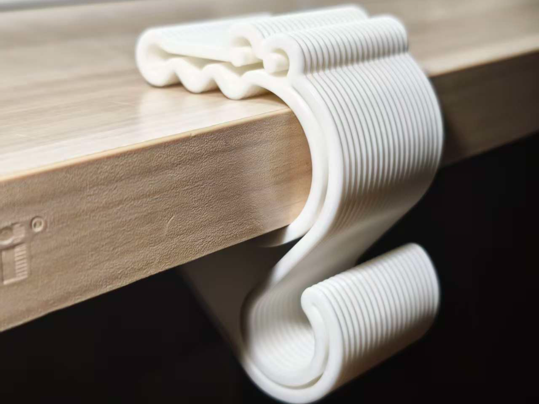 “鳄鱼”桌面挂钩 来自 超绝3D打印高手 MakerWorld：免费下载 3D 模型