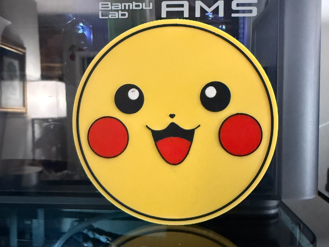 皮卡丘微笑眨眼杯垫 来自 3DPrinting4fun MakerWorld：免费下载 3D 模型