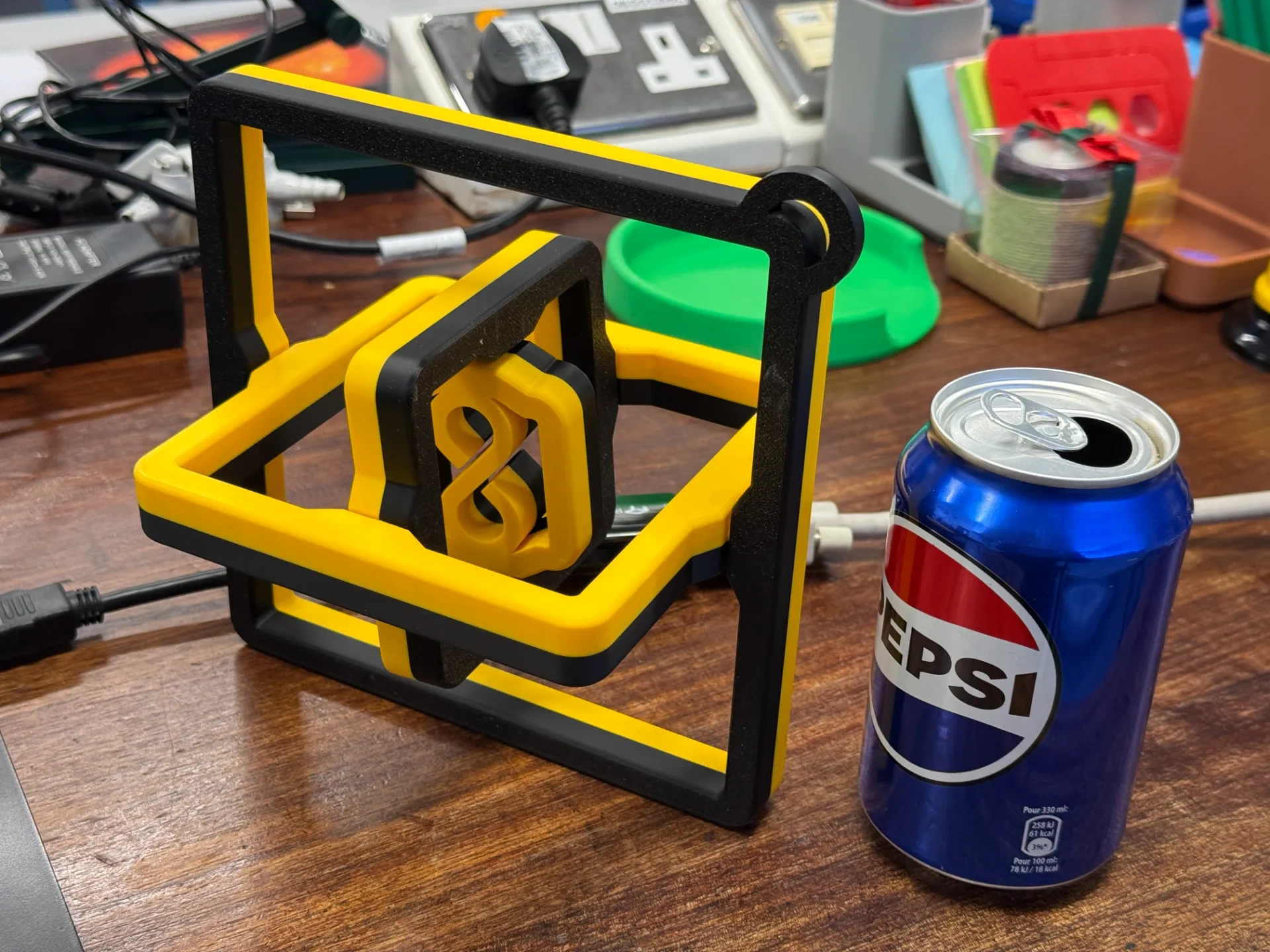 Impossible Square Infinity Spinner Fidget 来自 Eternity Labs - MakerWorld