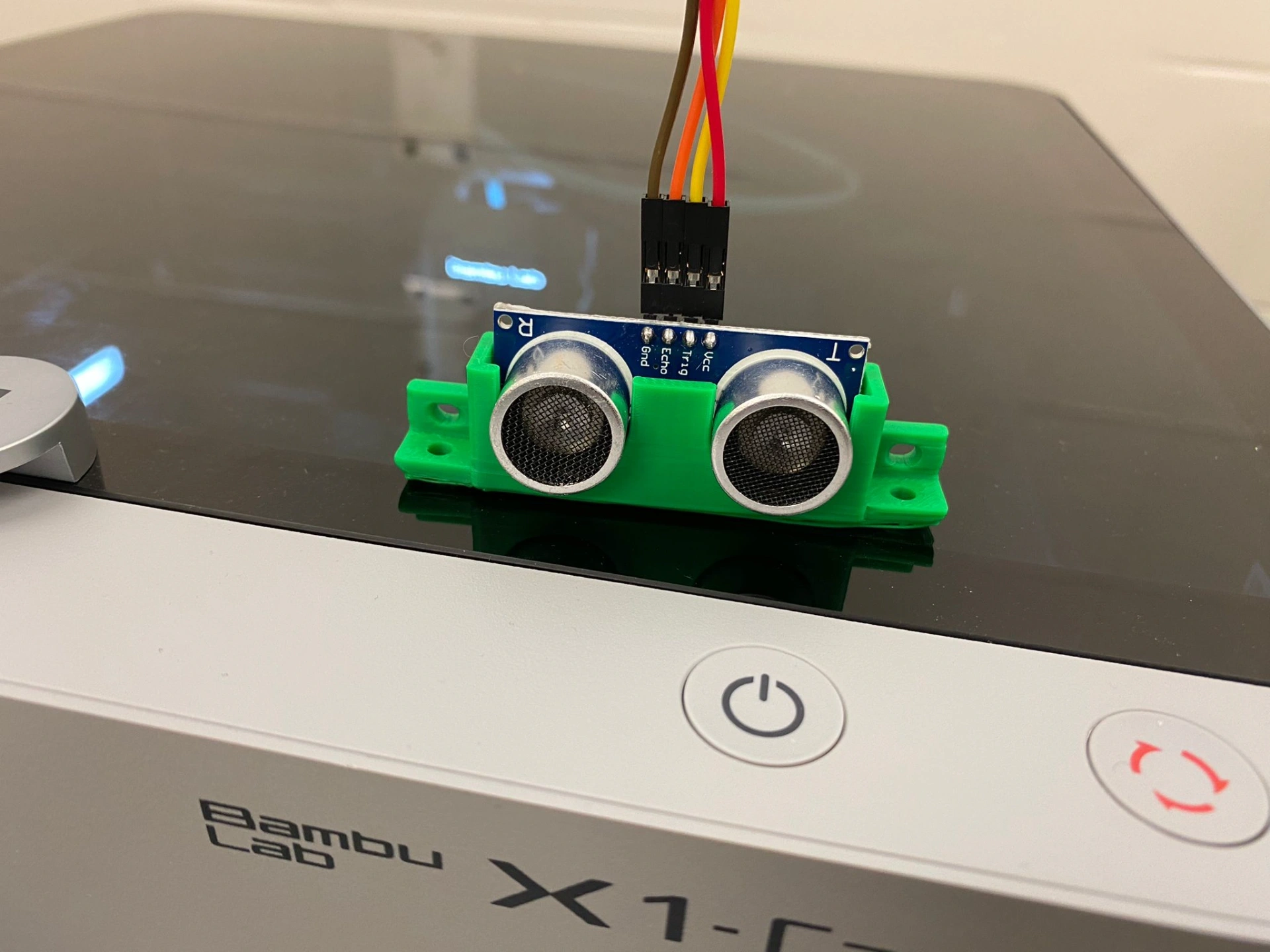 holder/mounting bracket ultrasonic sensor HC-SR04 来自 ZapLab - MakerWorld