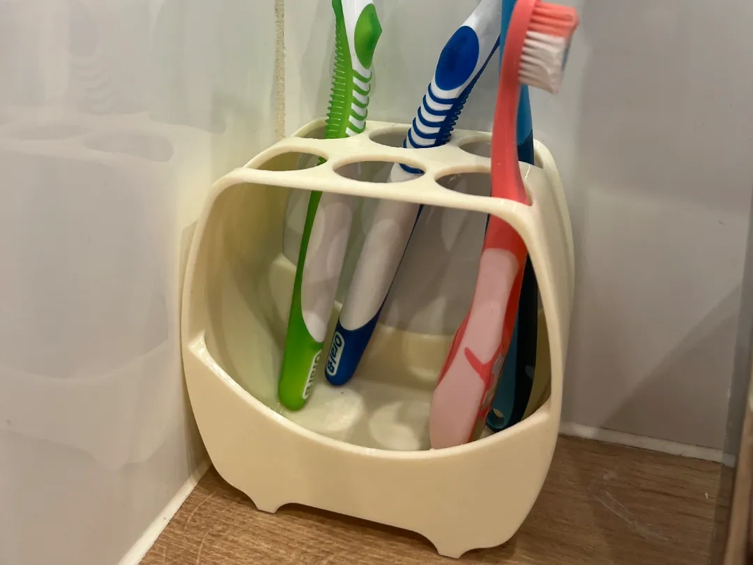 六支牙刷的牙刷架/支架 来自 chmod_700 - MakerWorld