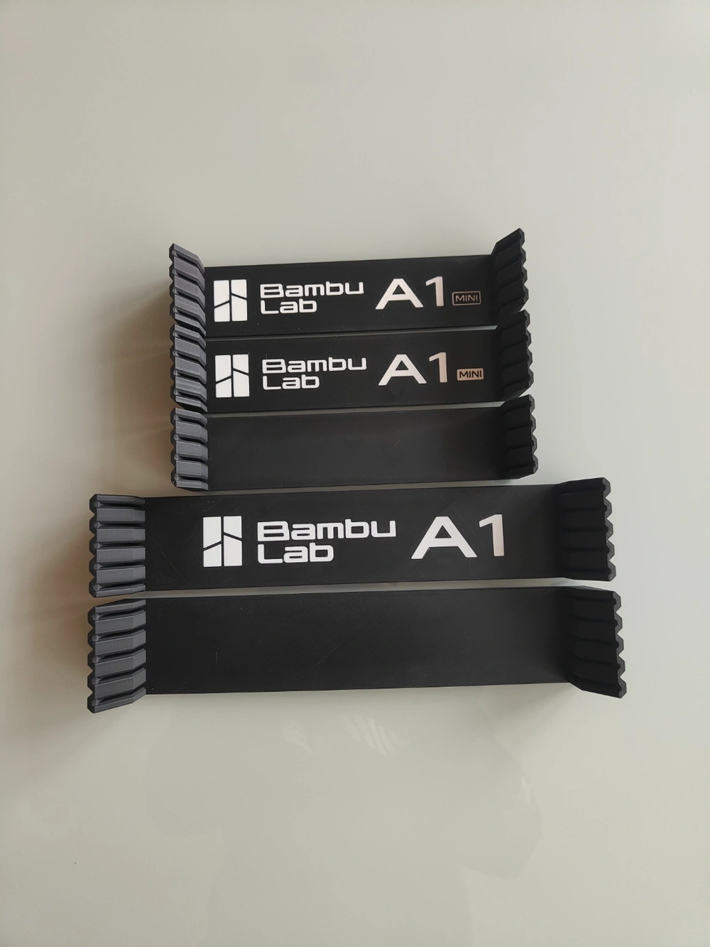 Bambu Lab A1 and A1 Mini Plate Holder 来自 spary3d - MakerWorld