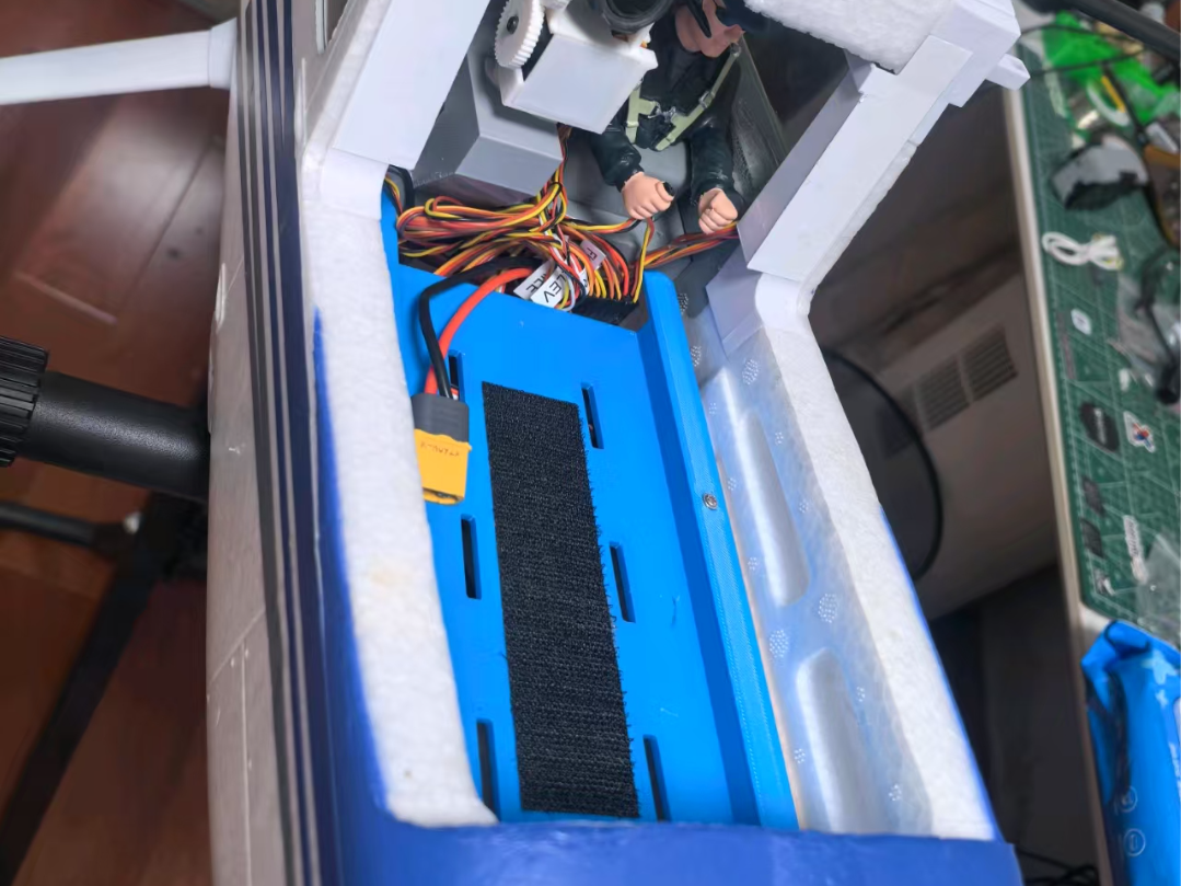 FMS塞斯纳下沉电池板 来自 燃烧的小菊花灬 - MakerWorld