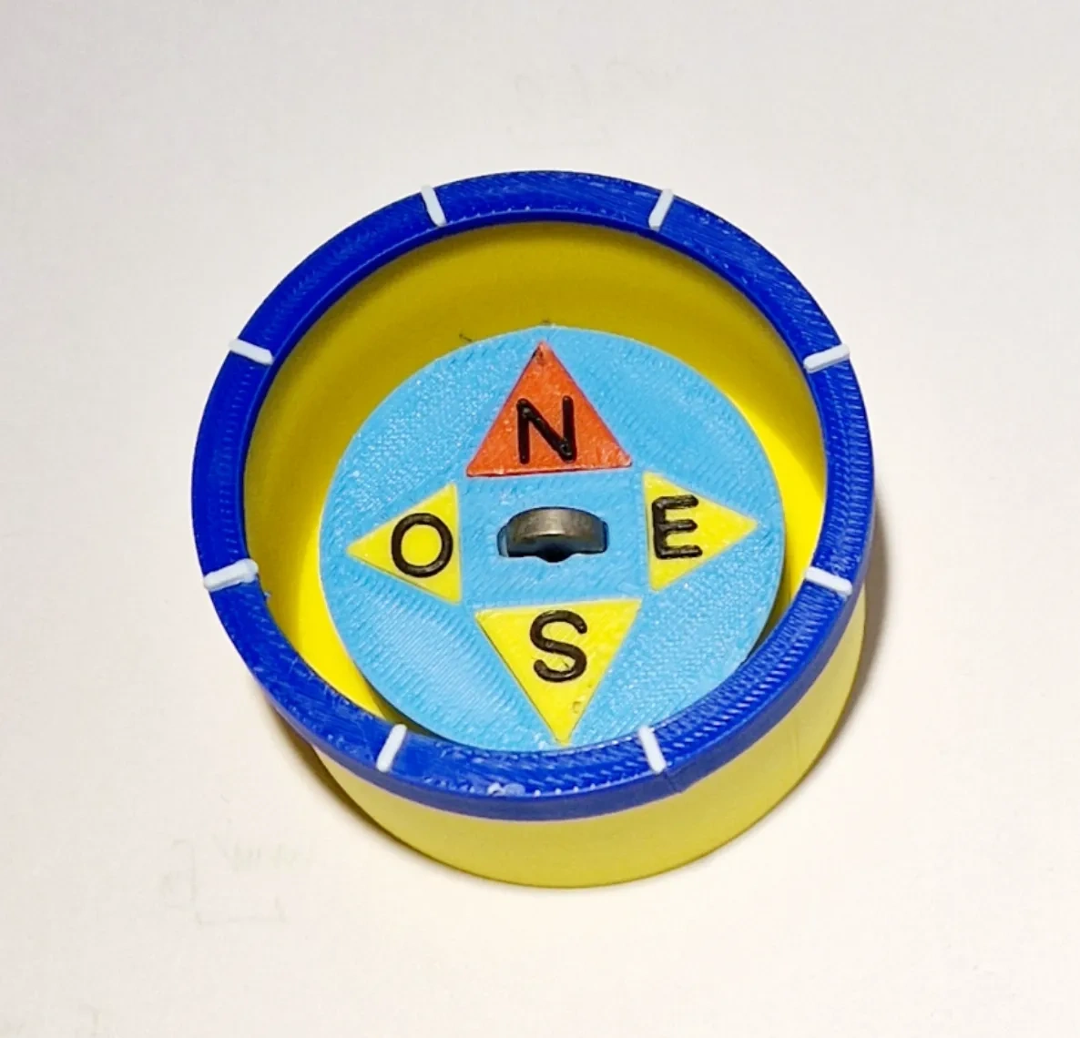 Bussola compass 来自 Earth2024 - MakerWorld