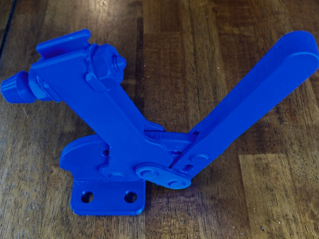 Print in place low profile toggle clamp 来自 Renegade 3D - MakerWorld
